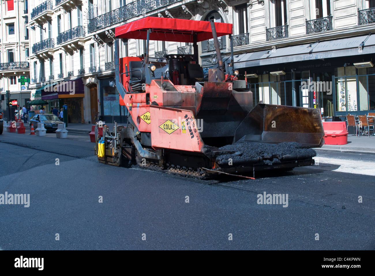 Tarmac machine hi-res stock photography and images - Alamy