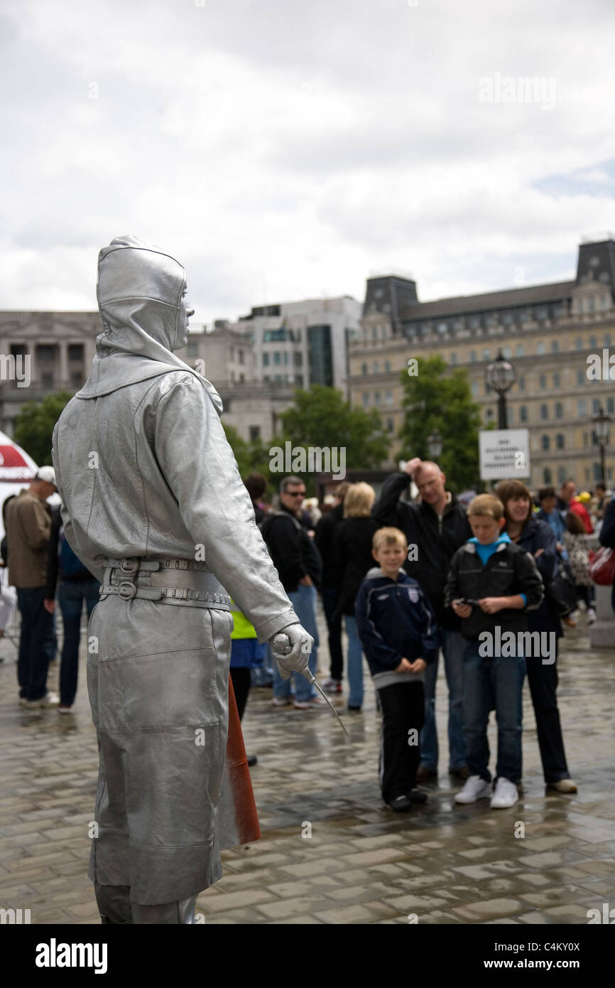 Street Performer Living Statue Stock Photos & Street Performer Living ...