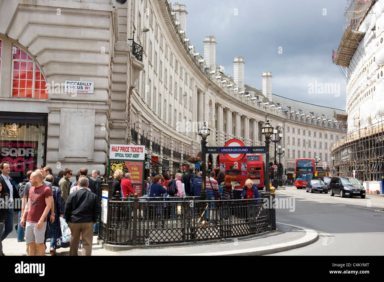 London piccadilly circus exit underground hi-res stock photography and ...