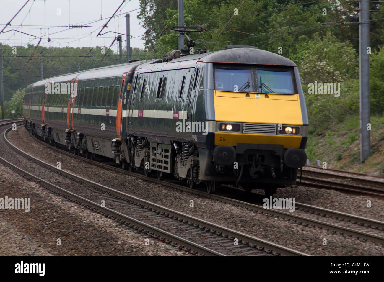 Class 91 Electric Passenger Train East Coast Express heading north from ...