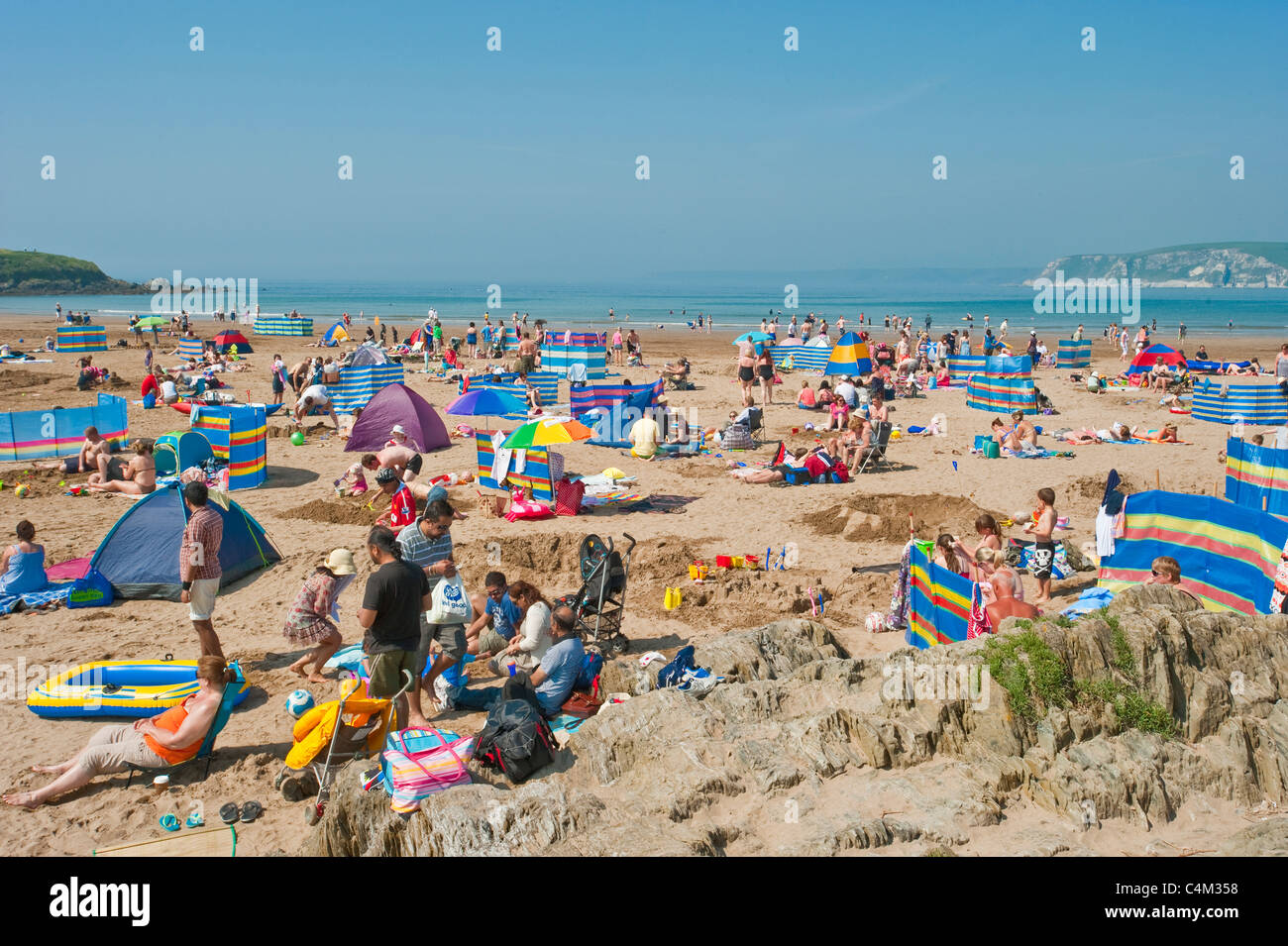 Group Sunbathing Holiday England High Resolution Stock Photography and ...