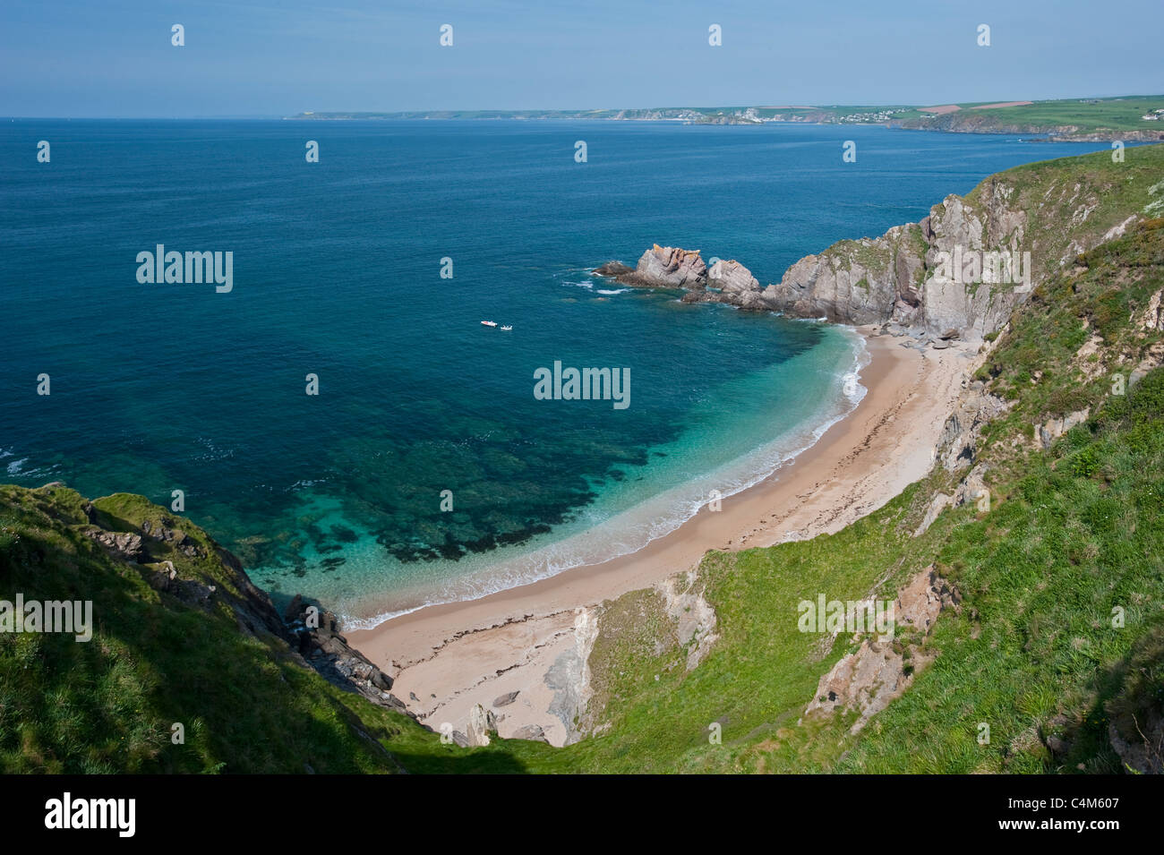 Wide aerial showing beach hi-res stock photography and images - Alamy