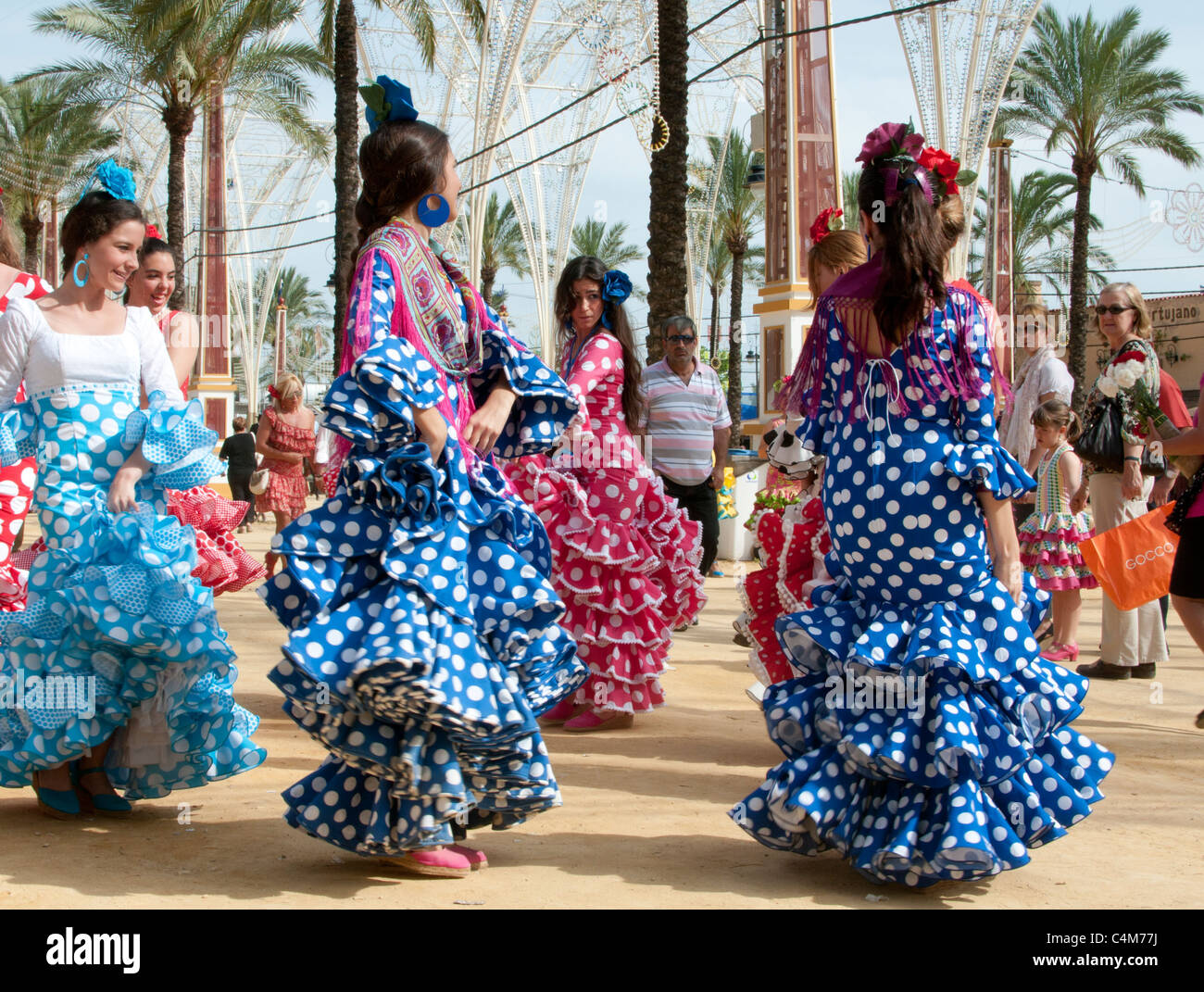 Girls of the spanish steps hi-res stock photography and images - Alamy