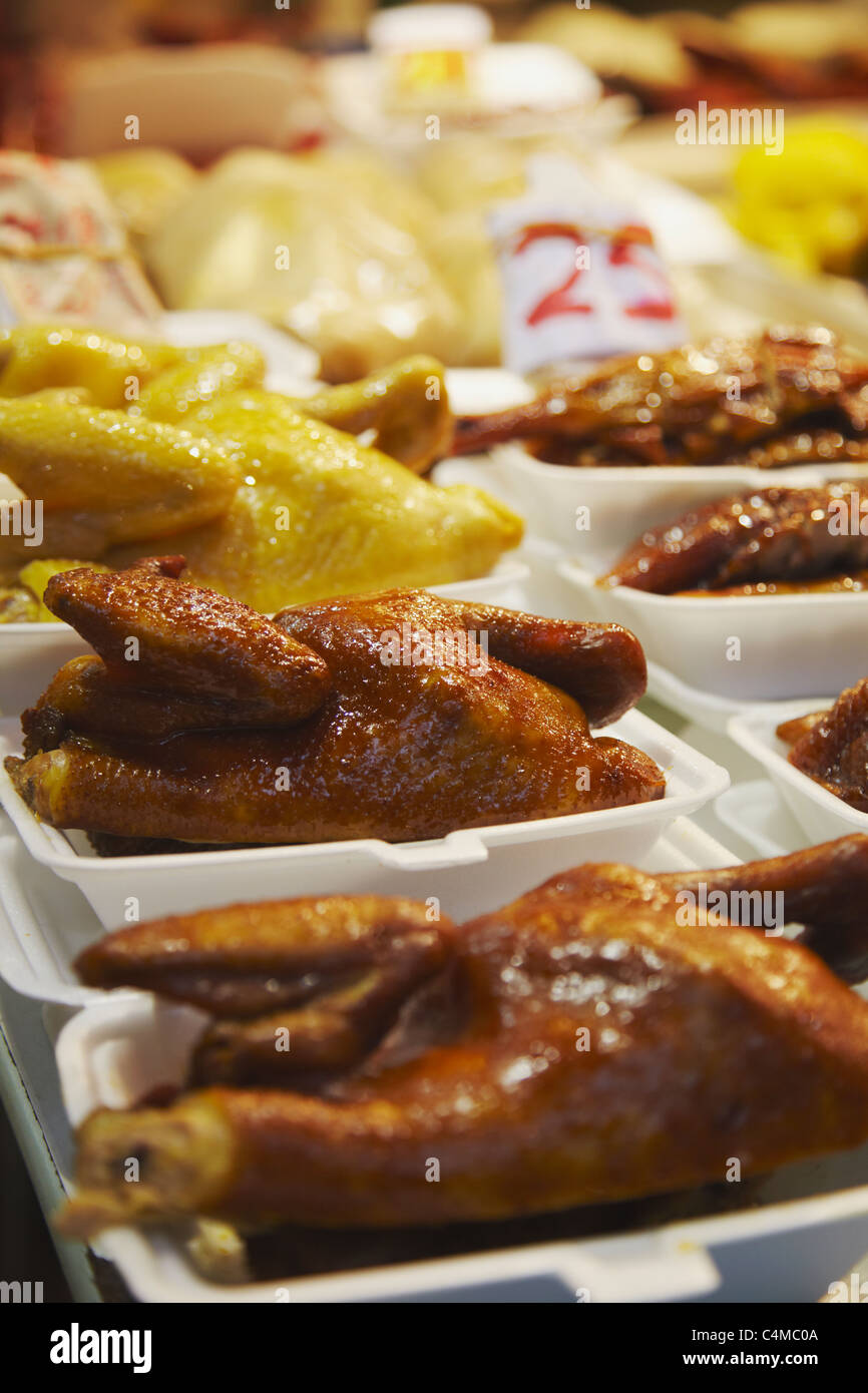 Roast chicken for sale at market, Causeway Bay, Hong Kong, China Stock ...