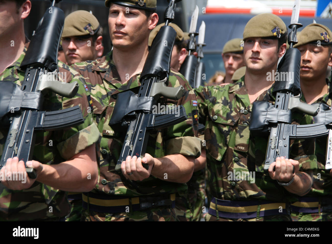 Marching soldiers parade rifles celebration hi-res stock photography ...