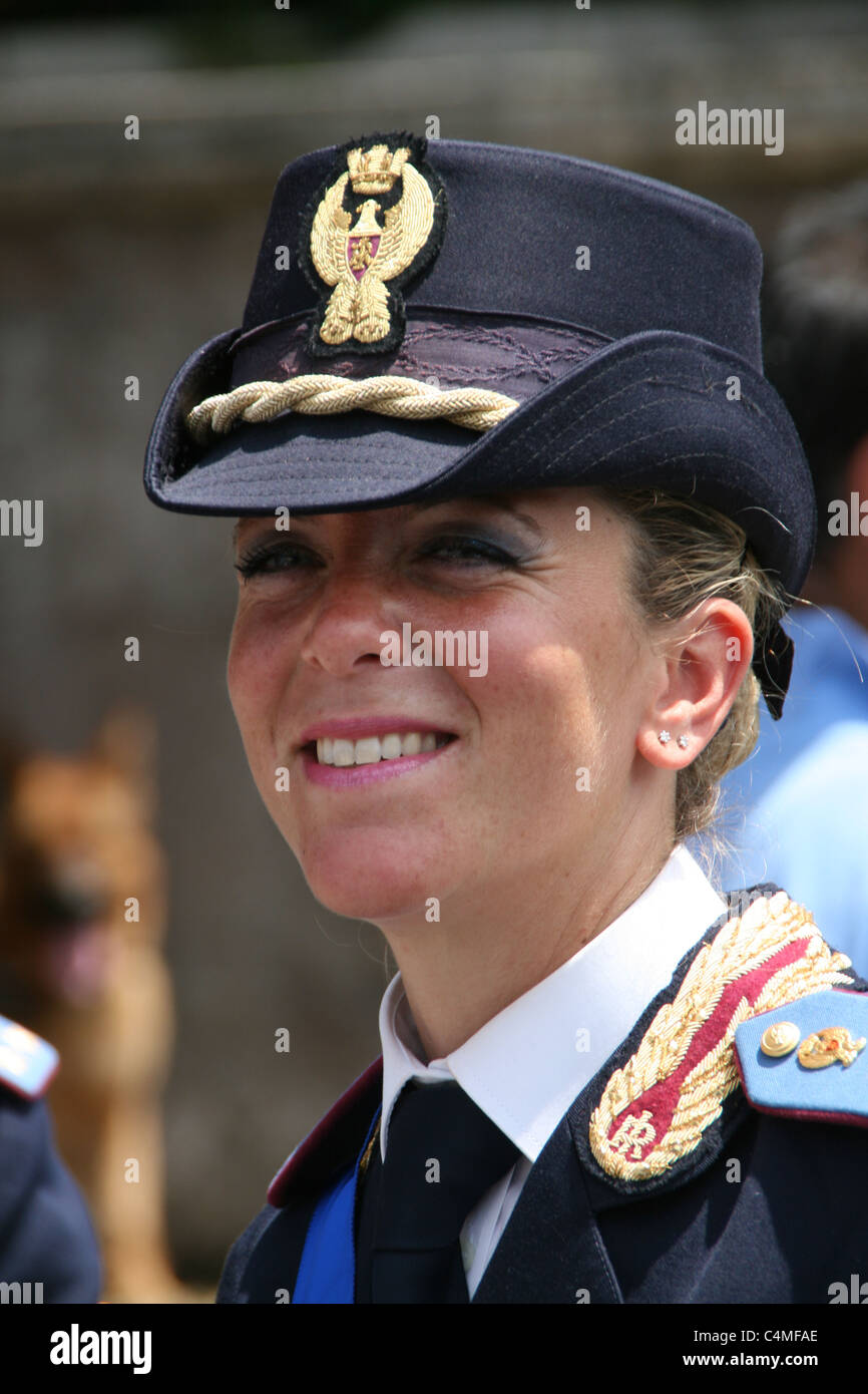 Police woman policewoman italy hi-res stock photography and images - Alamy