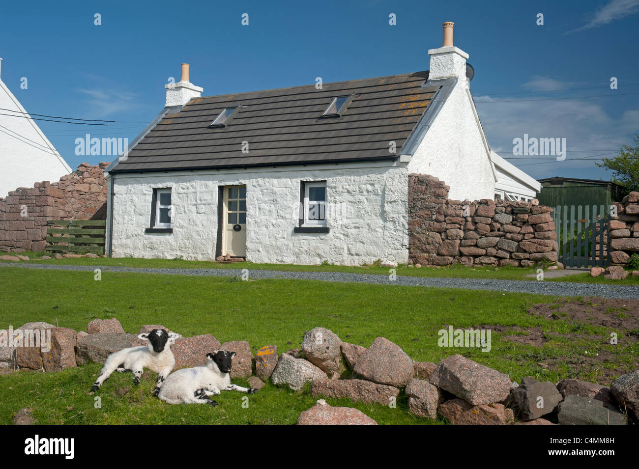 Quiet coastal hamlet kintra isle hi-res stock photography and images ...