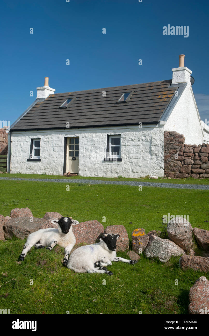 Quiet coastal hamlet kintra isle hi-res stock photography and images ...