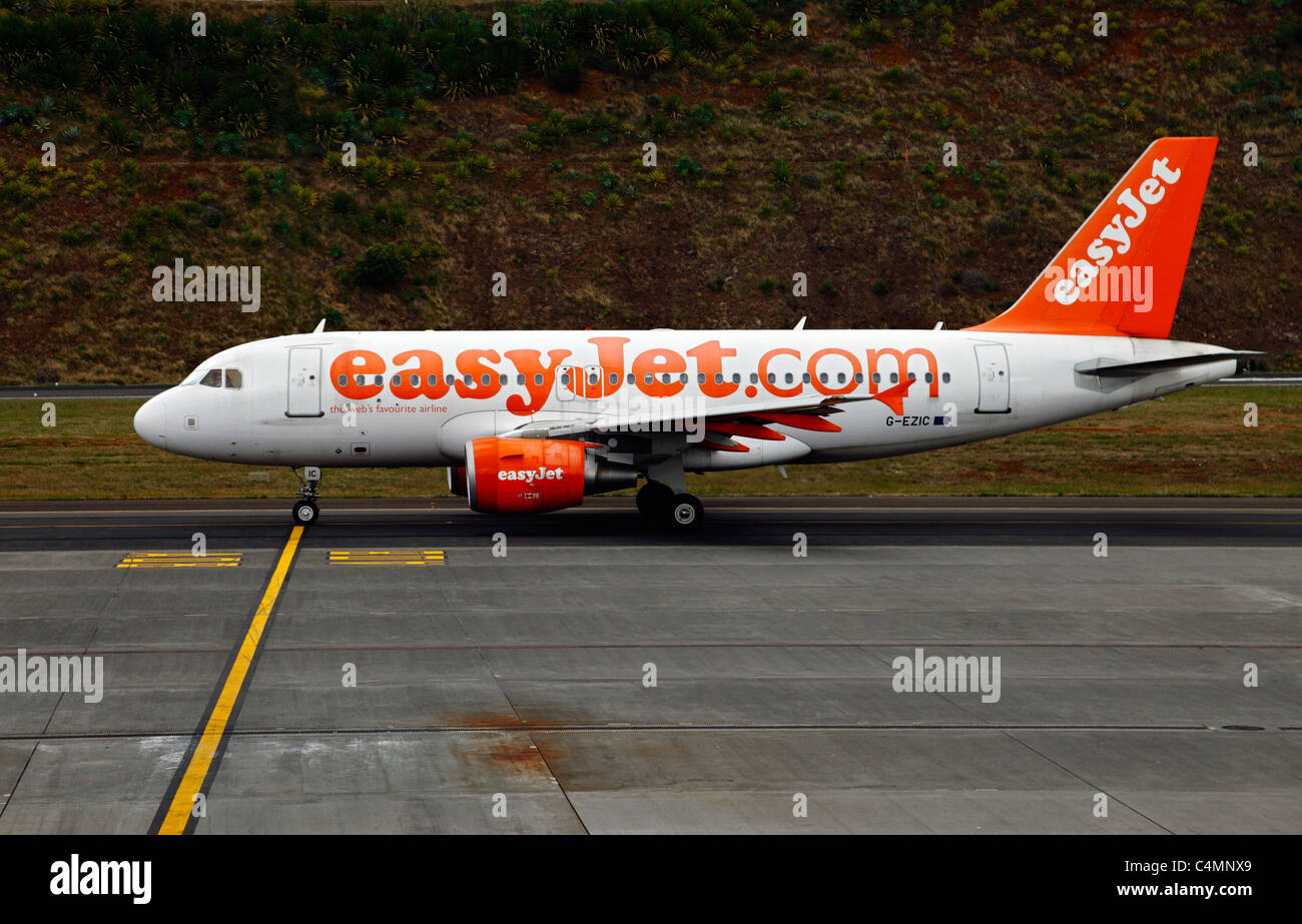 Airbus 320 High Resolution Stock Photography and Images - Alamy