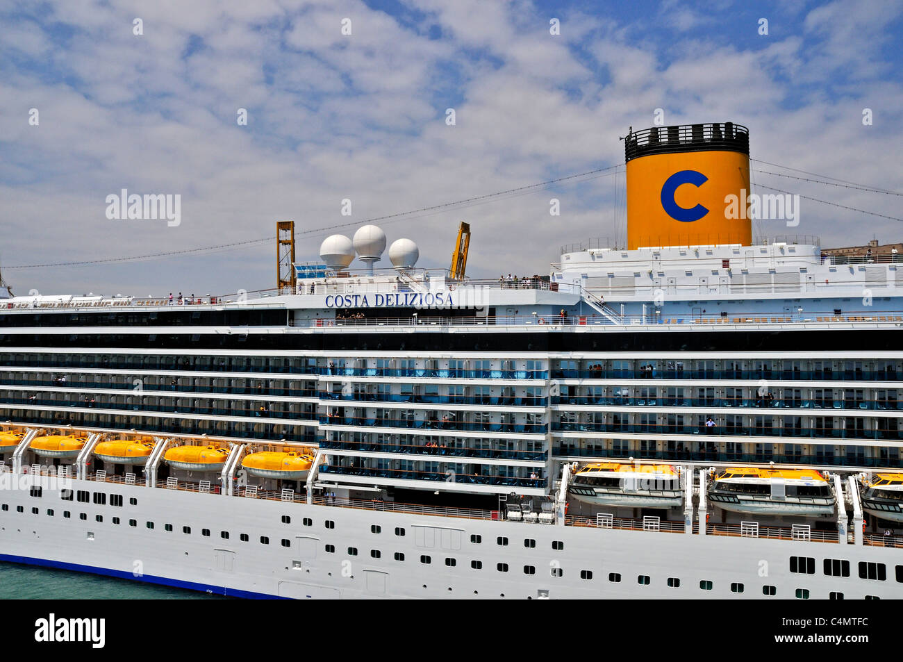 Ship superstructure hull deck hi-res stock photography and images - Alamy