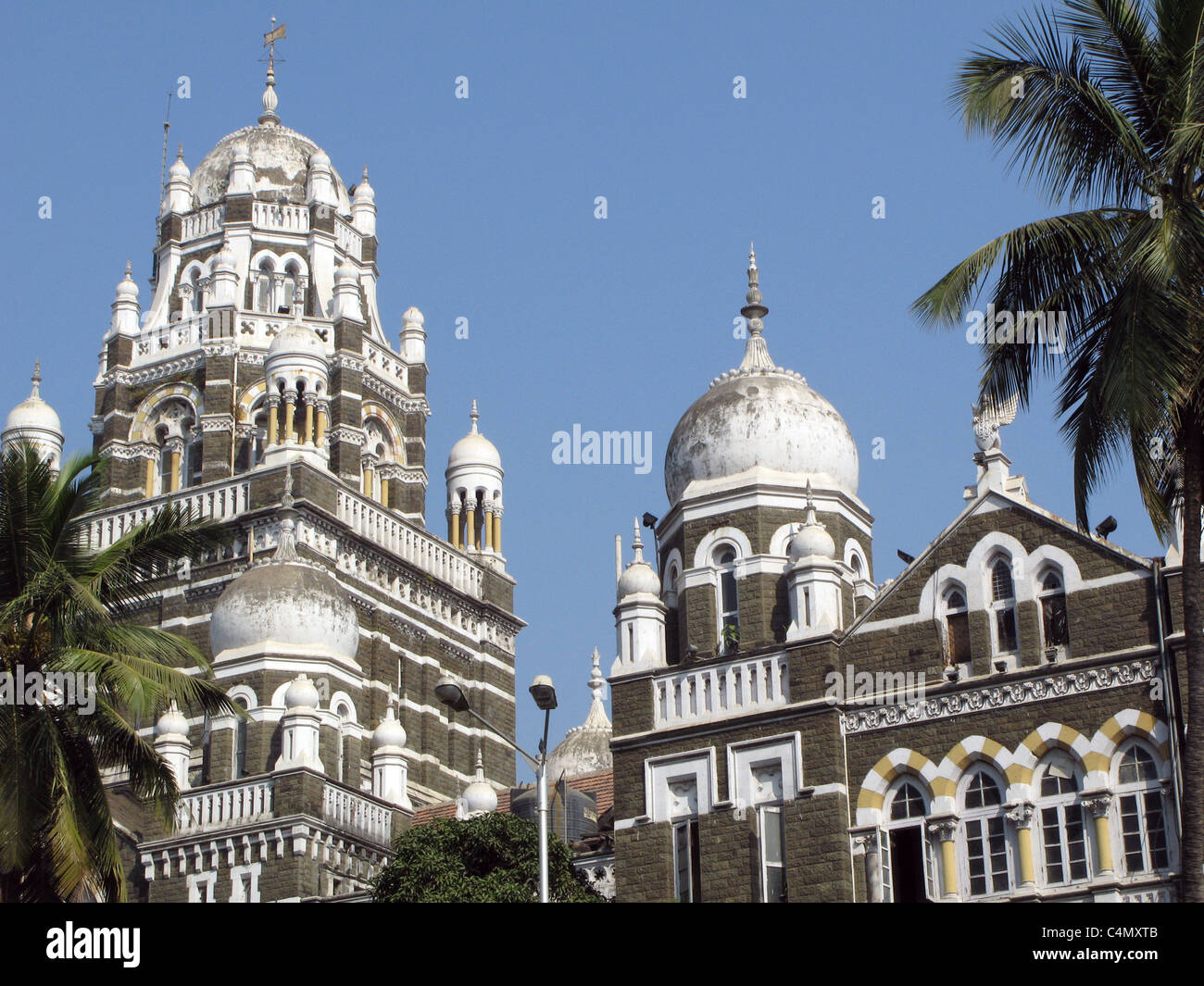 India. Raj colonial architecture in Mumbai Stock Photo - Alamy