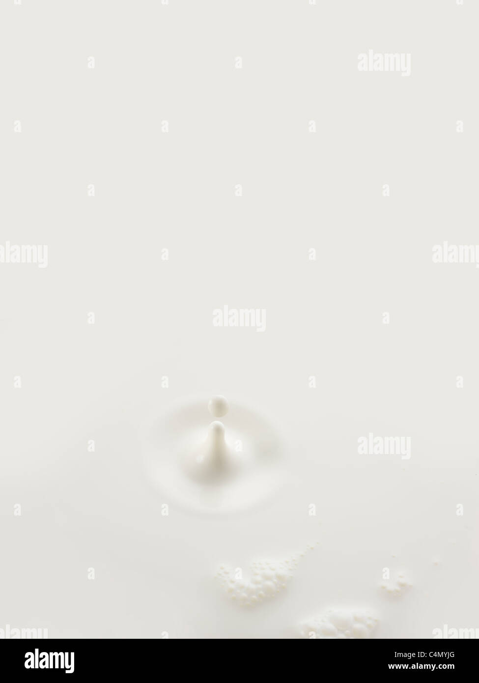 Milk splash hi-res stock photography and images - Alamy