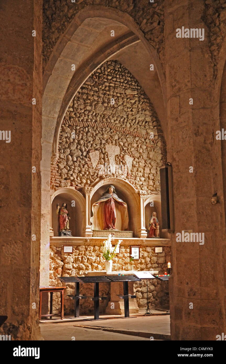 Entrance to perouges hi-res stock photography and images - Alamy