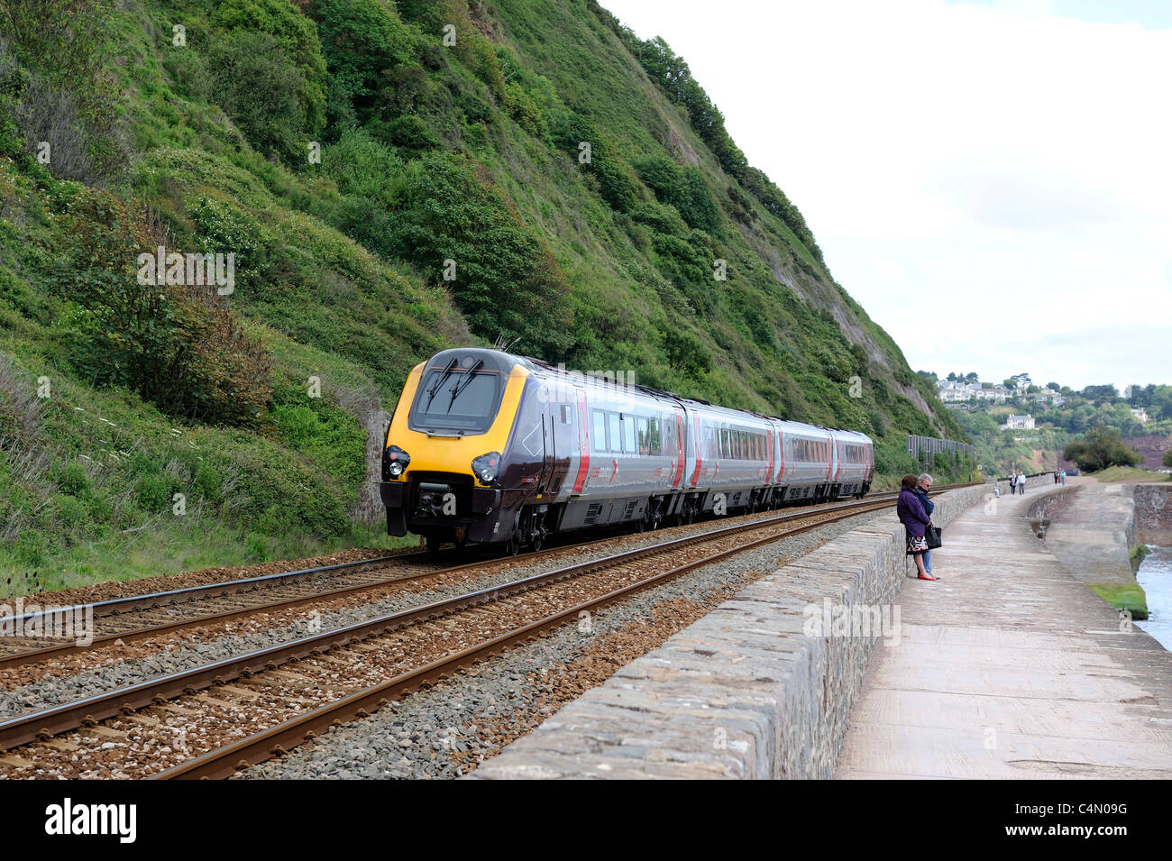 A cross country super voyager class 221 diesel train teignmouth devon ...