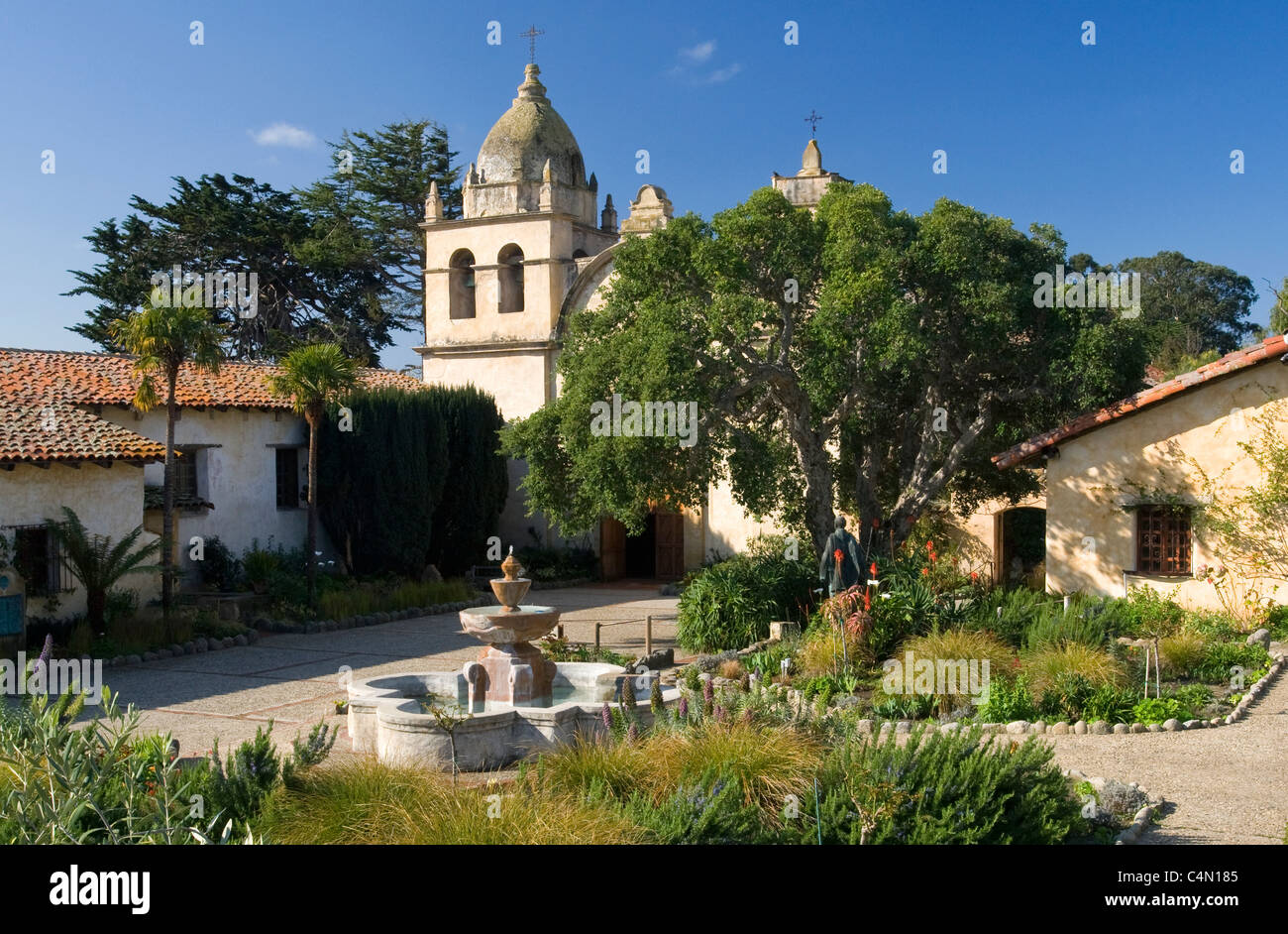 Mission San Carlos Borroméo del río Carmelo, Carmel Mission, in ...