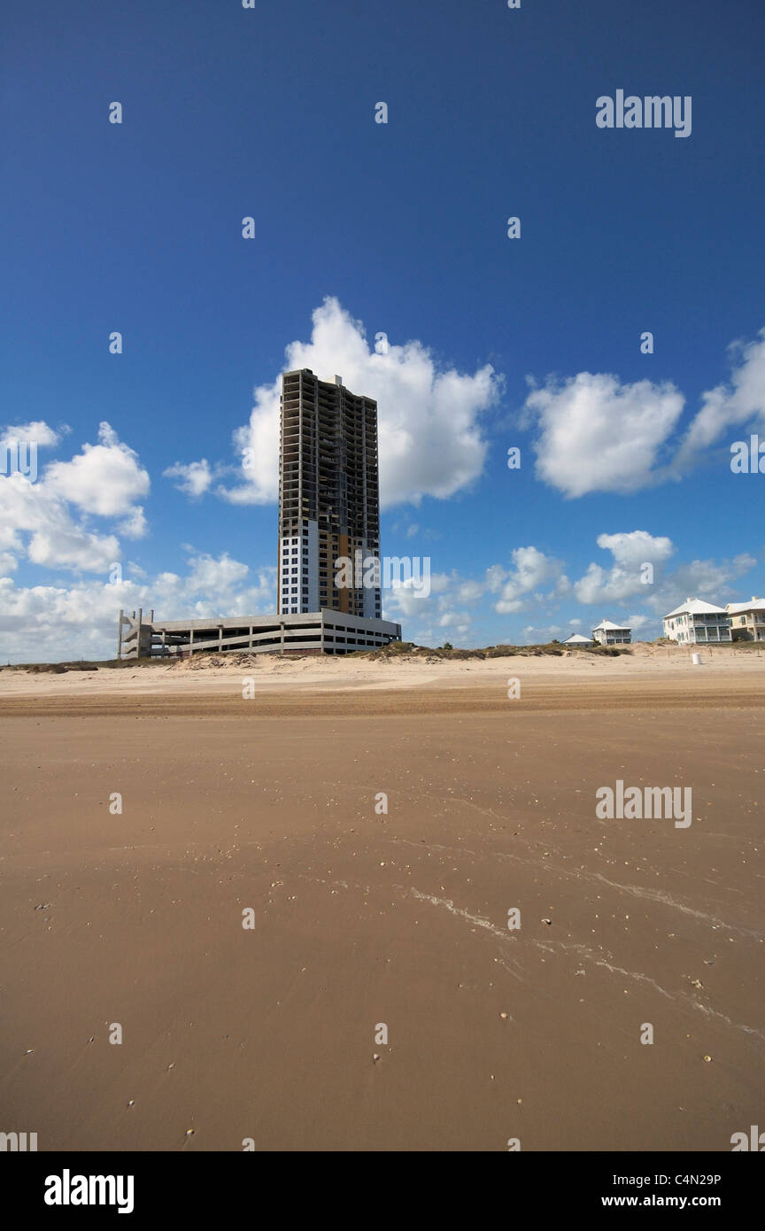Construction beach hi-res stock photography and images - Alamy