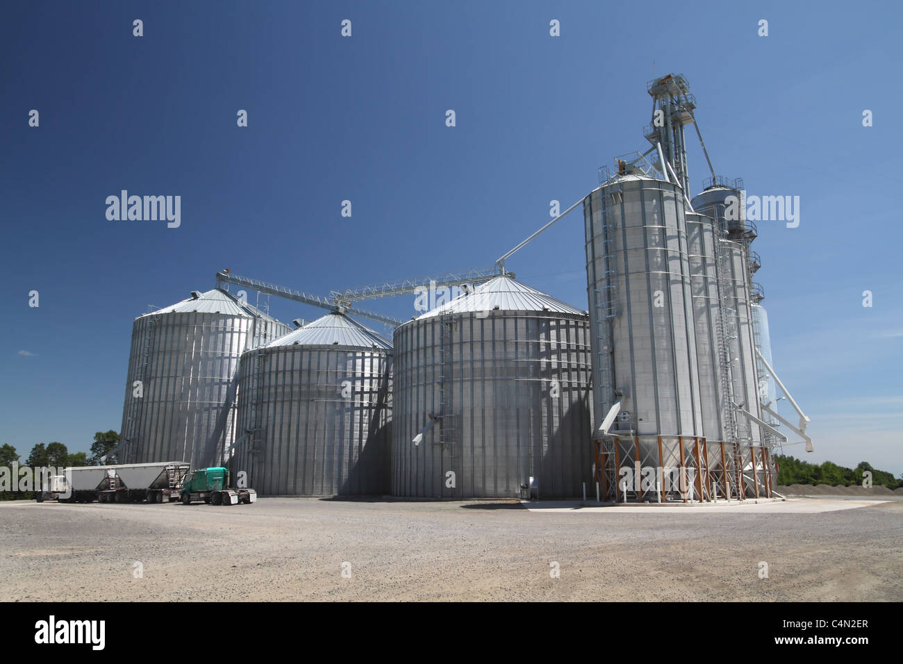 Modern steel grain silo hi-res stock photography and images - Alamy