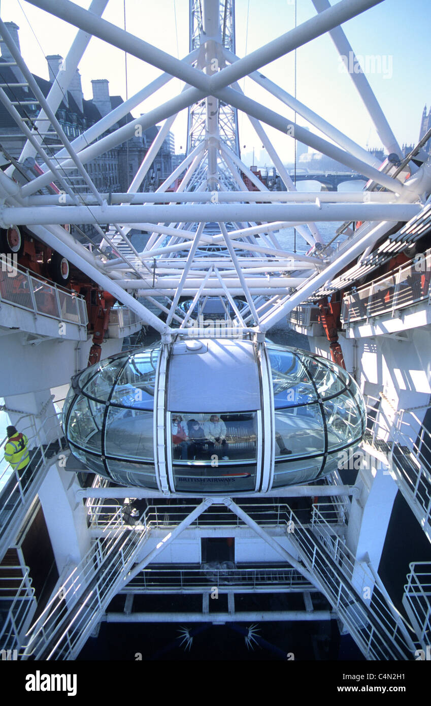 Photography of the London Eye taken by the official photographer to the ...