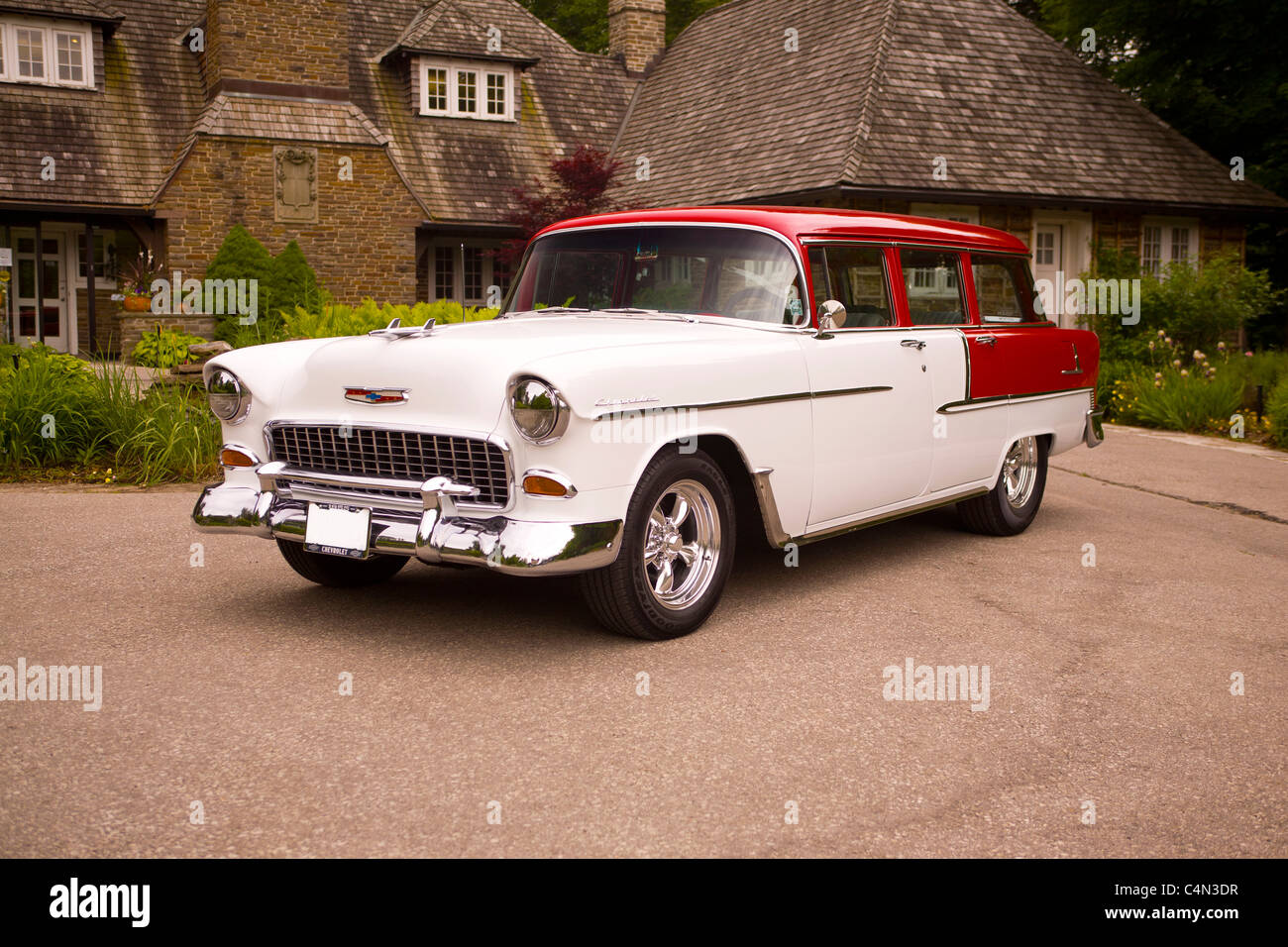 1955 chevrolet station wagon hi-res stock photography and images - Alamy