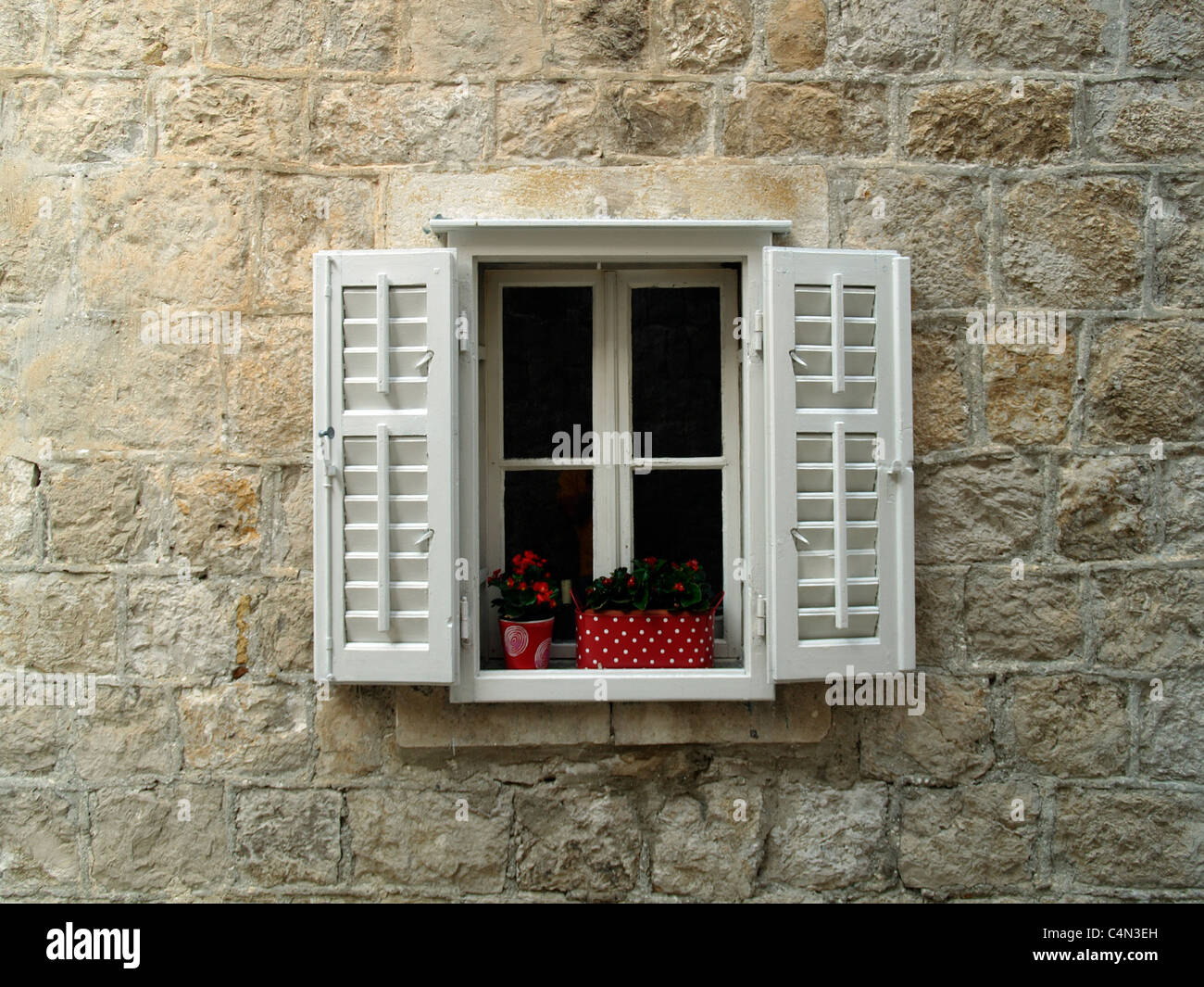 Old stone window open hi-res stock photography and images - Alamy