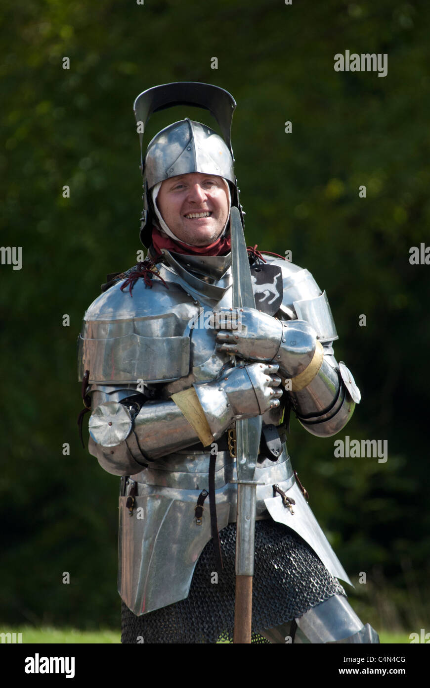 English longbow medieval hi-res stock photography and images - Alamy