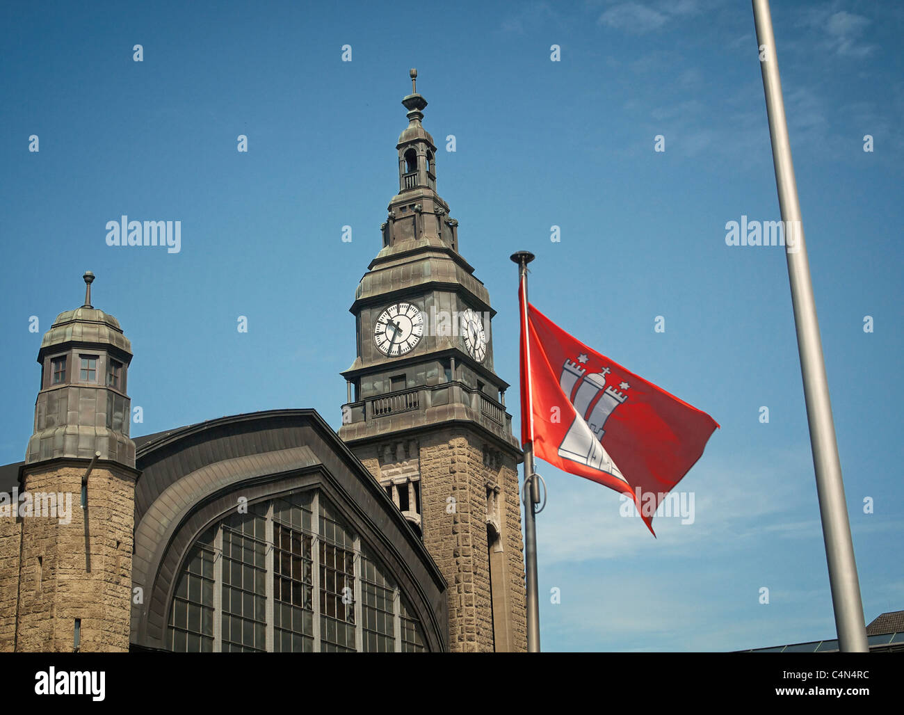 Hamburg clock hi-res stock photography and images - Alamy