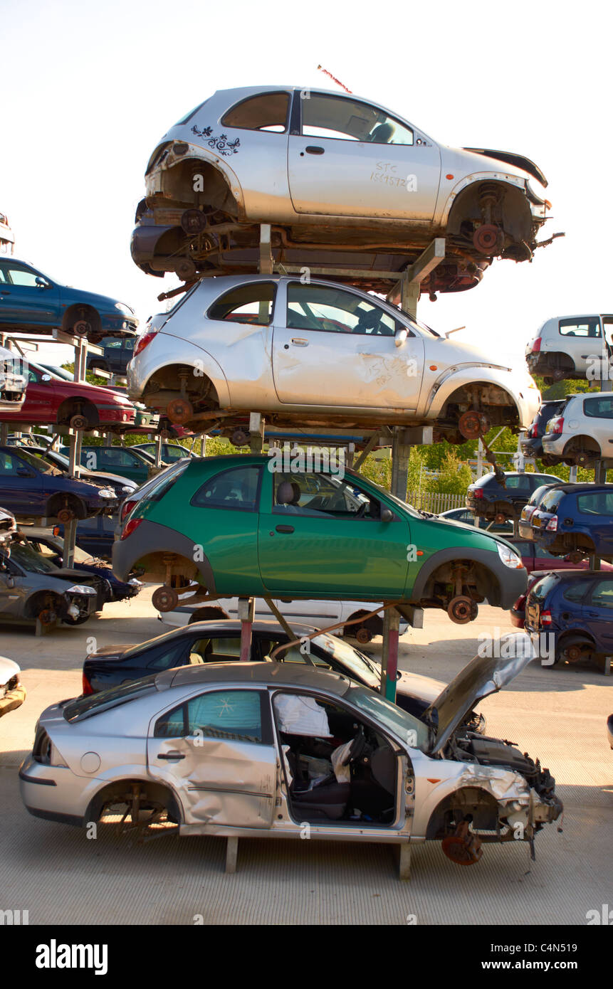 Broken unwanted motor vehicles hi-res stock photography and images - Alamy