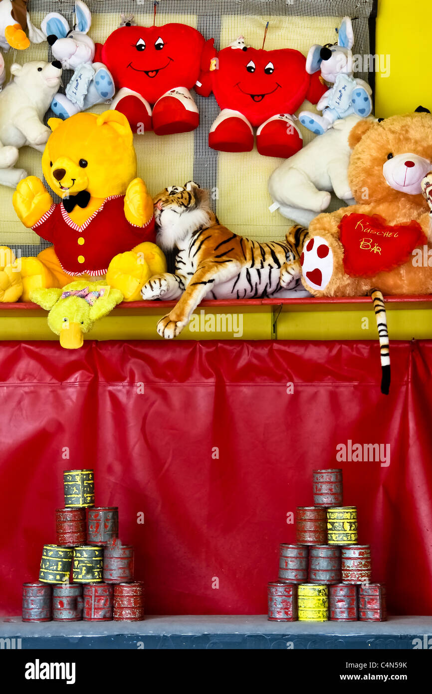 Stack of cans pyramid hi-res stock photography and images - Alamy