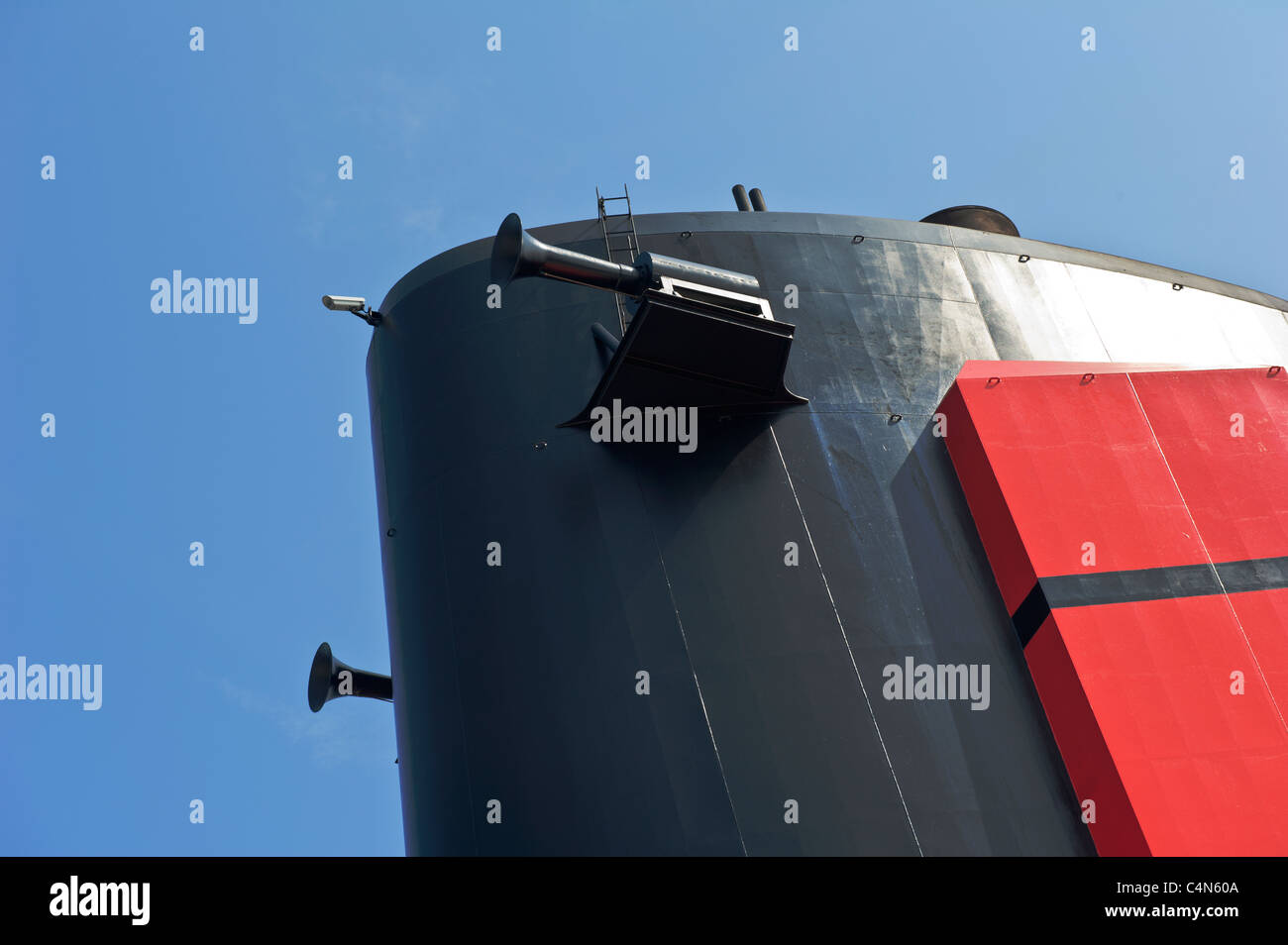 Horns on the distinct red funnel of the Queen Mary 2 Cunard liner Stock ...