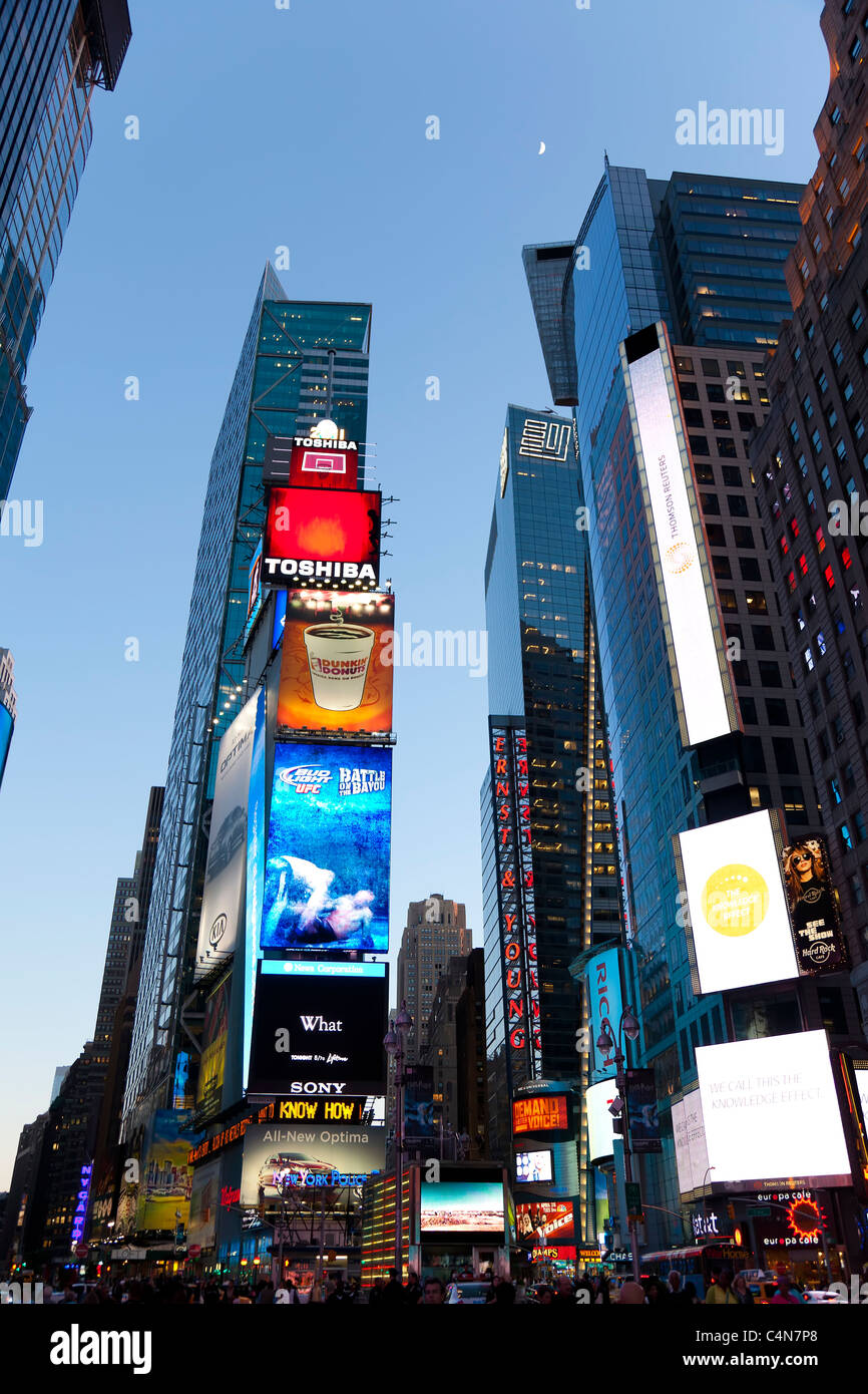 Times square tower hi-res stock photography and images - Alamy
