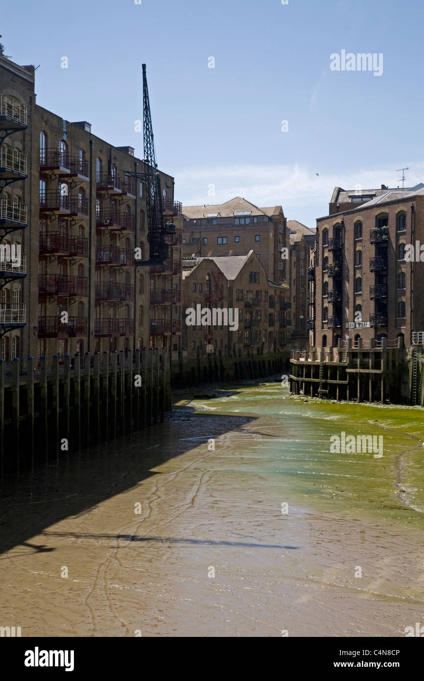 St saviours dock hi-res stock photography and images - Alamy