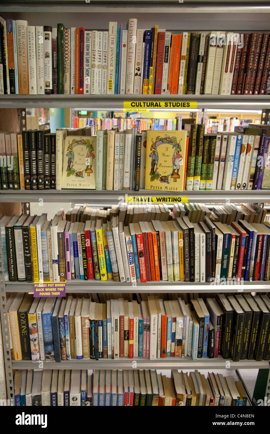 book store shelves Stock Photo - Alamy