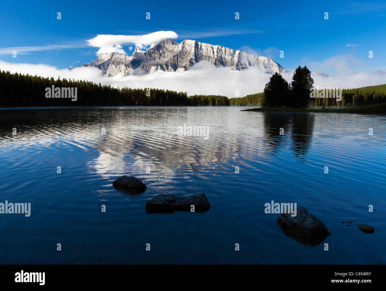 Two Jack Lake with Mount Rundle, Banff National Park, Alberta, Canada ...