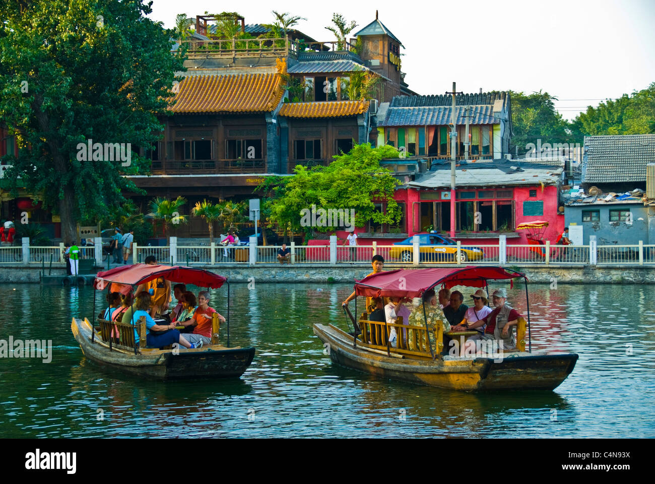 Chinese boats hi-res stock photography and images - Alamy
