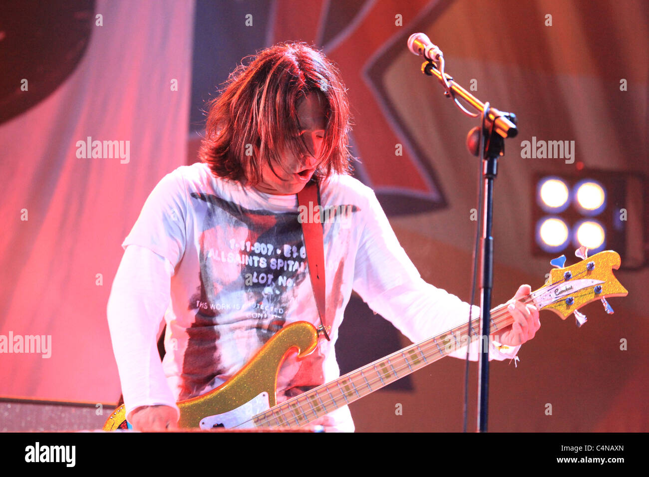 The lead singer of feeder hi-res stock photography and images - Alamy