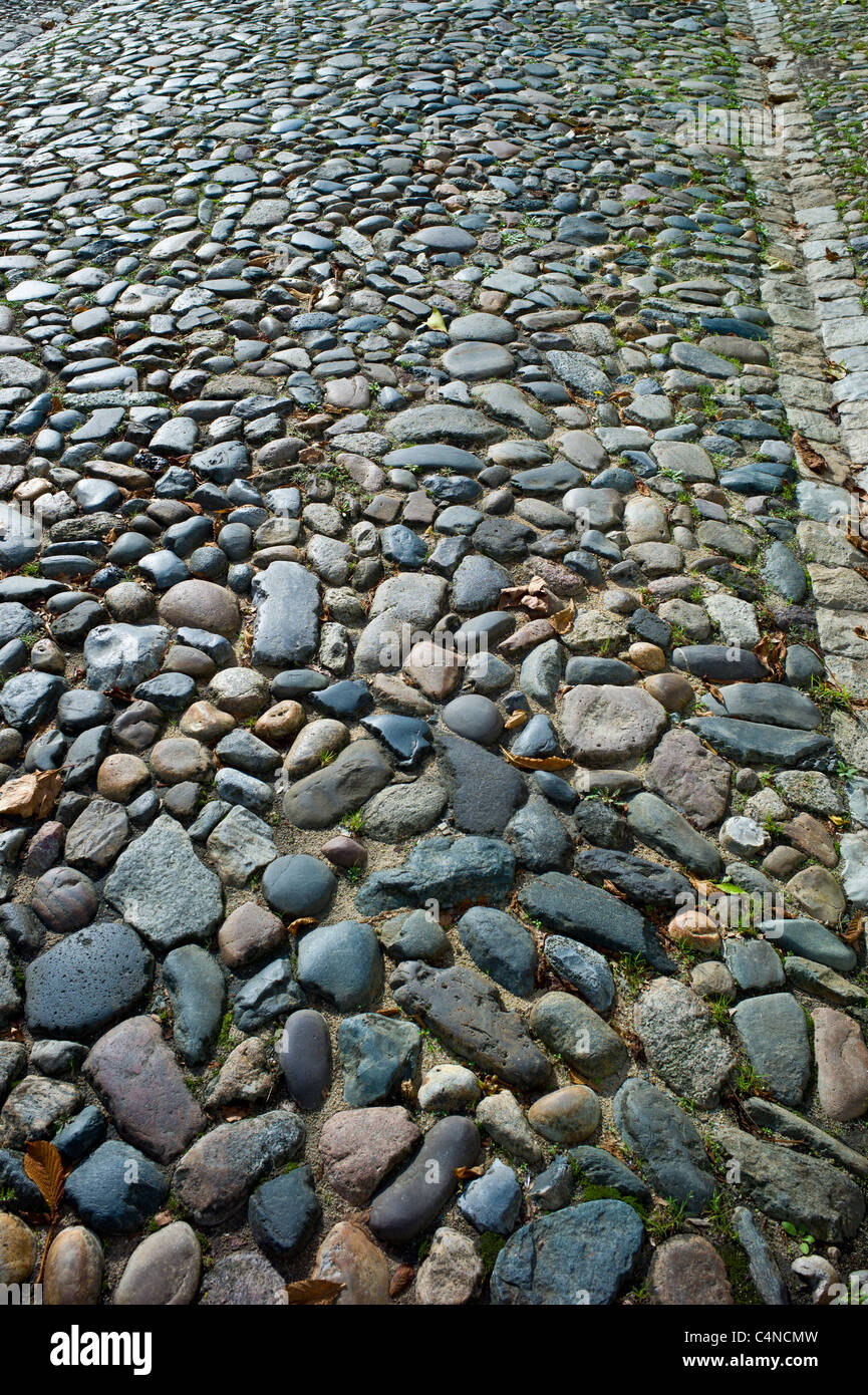 Cobble stone or cobblestone hi-res stock photography and images - Alamy