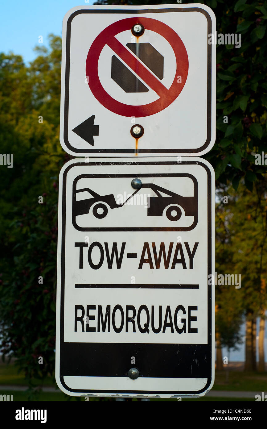 Tow zone hi-res stock photography and images - Alamy
