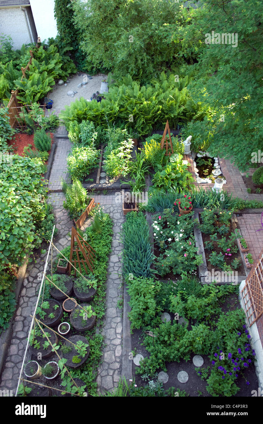Home garden in Winnipeg, Manitoba, Canada Stock Photo - Alamy