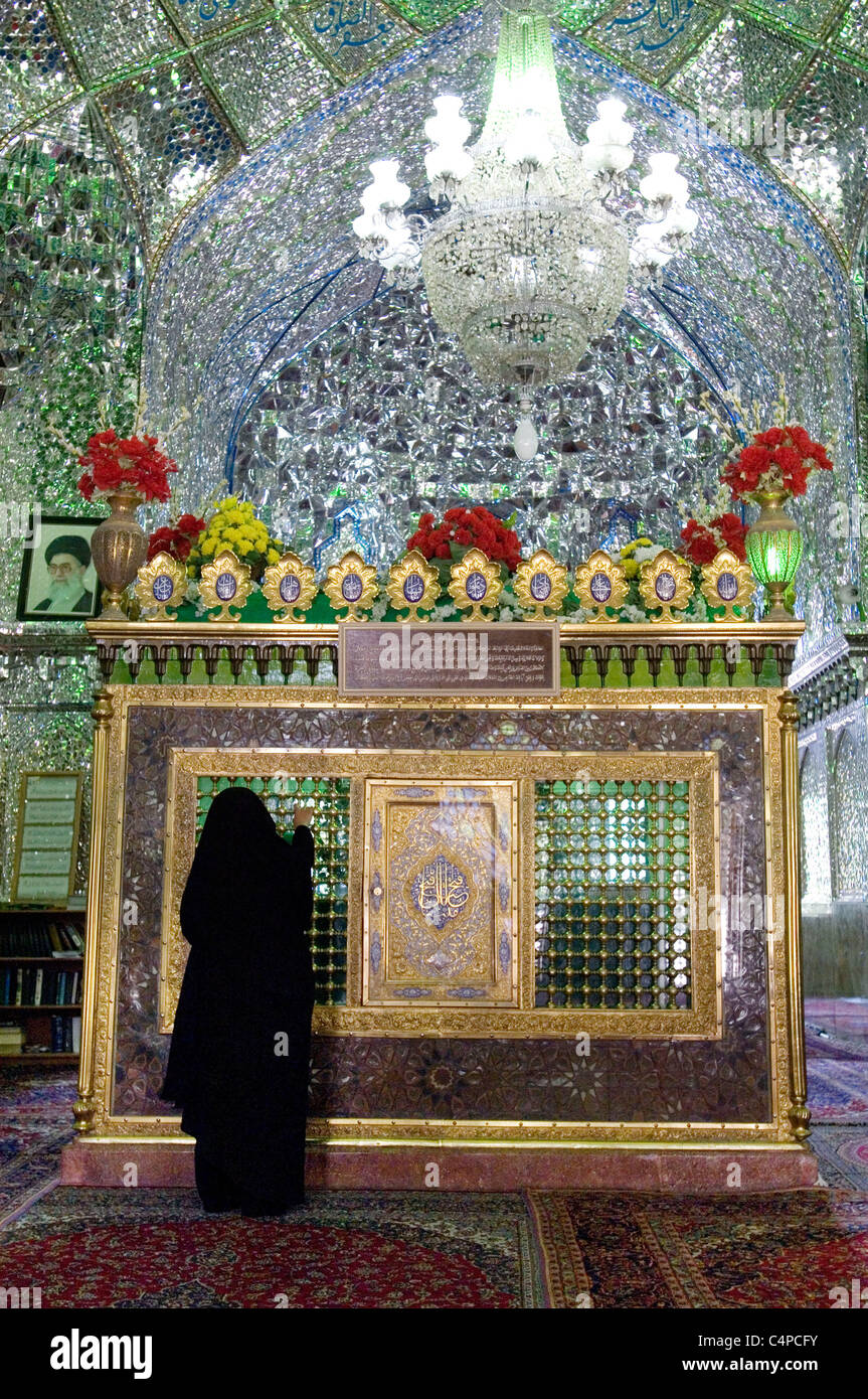 Roza Hazrat Ali Inside