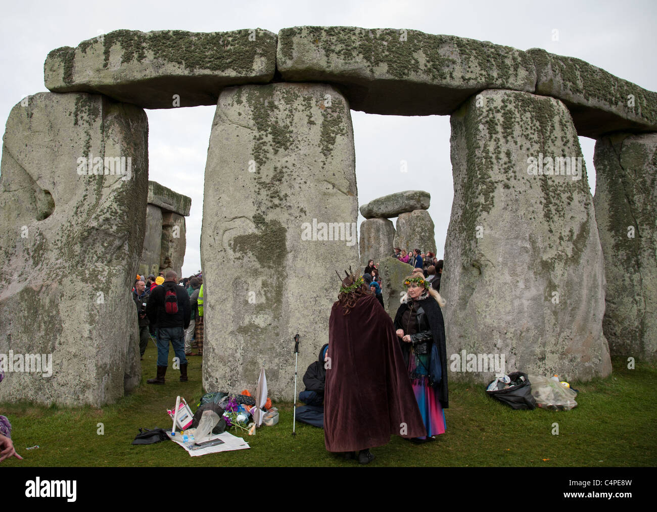 Summer solstice stonehenge hi-res stock photography and images - Alamy