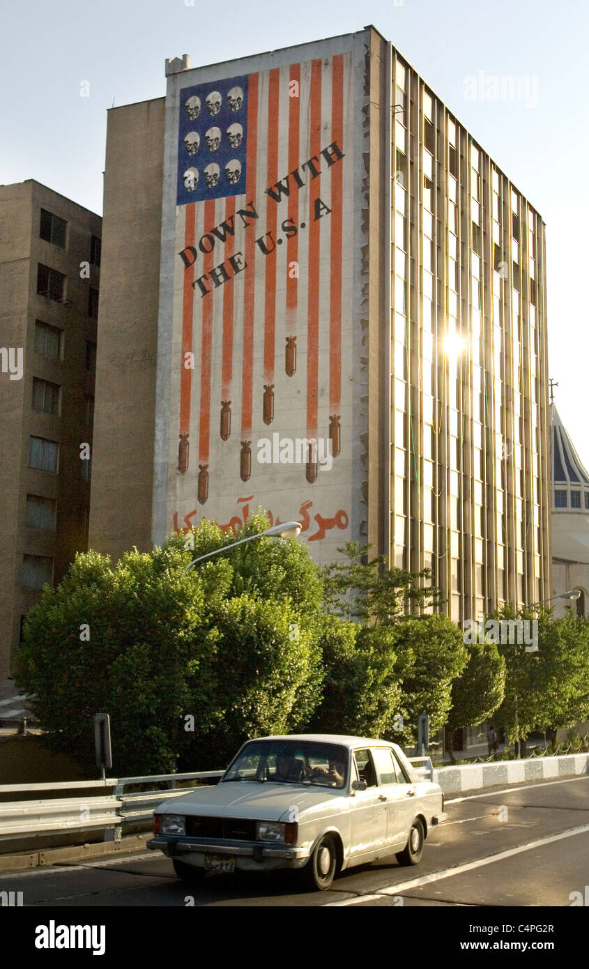 Graffiti car billboard hi-res stock photography and images - Alamy