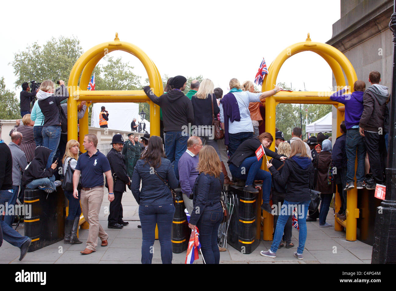 Climbing over gates hi-res stock photography and images - Alamy