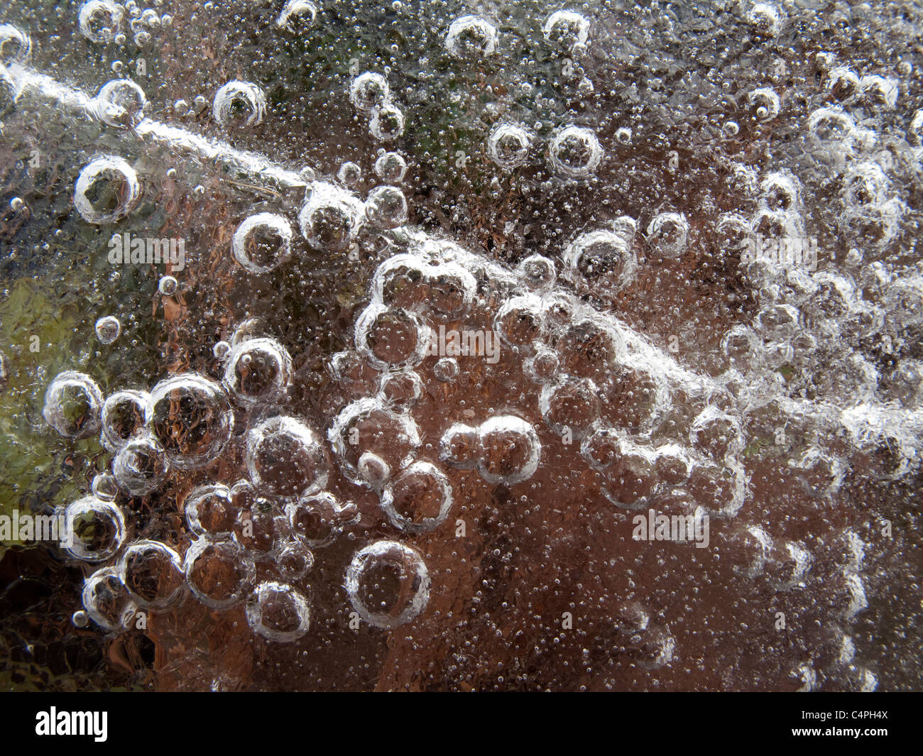 Air bubbles trapped in the ice hi-res stock photography and images - Alamy