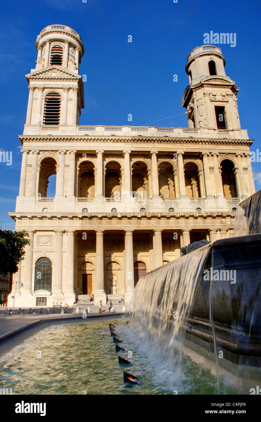 Fountain and saint sulpice church hi-res stock photography and images ...