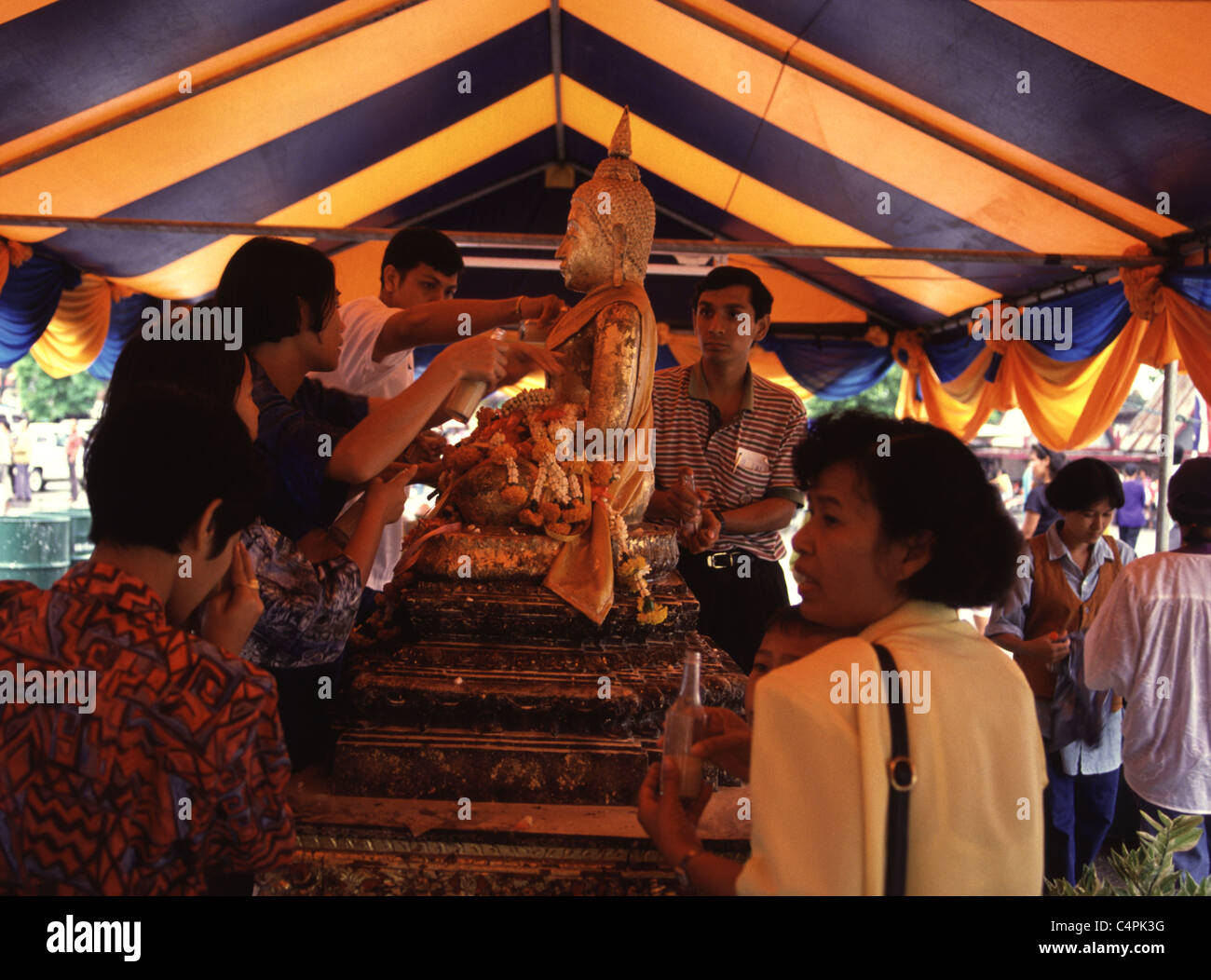 Paying homage to the buddha hi-res stock photography and images - Alamy