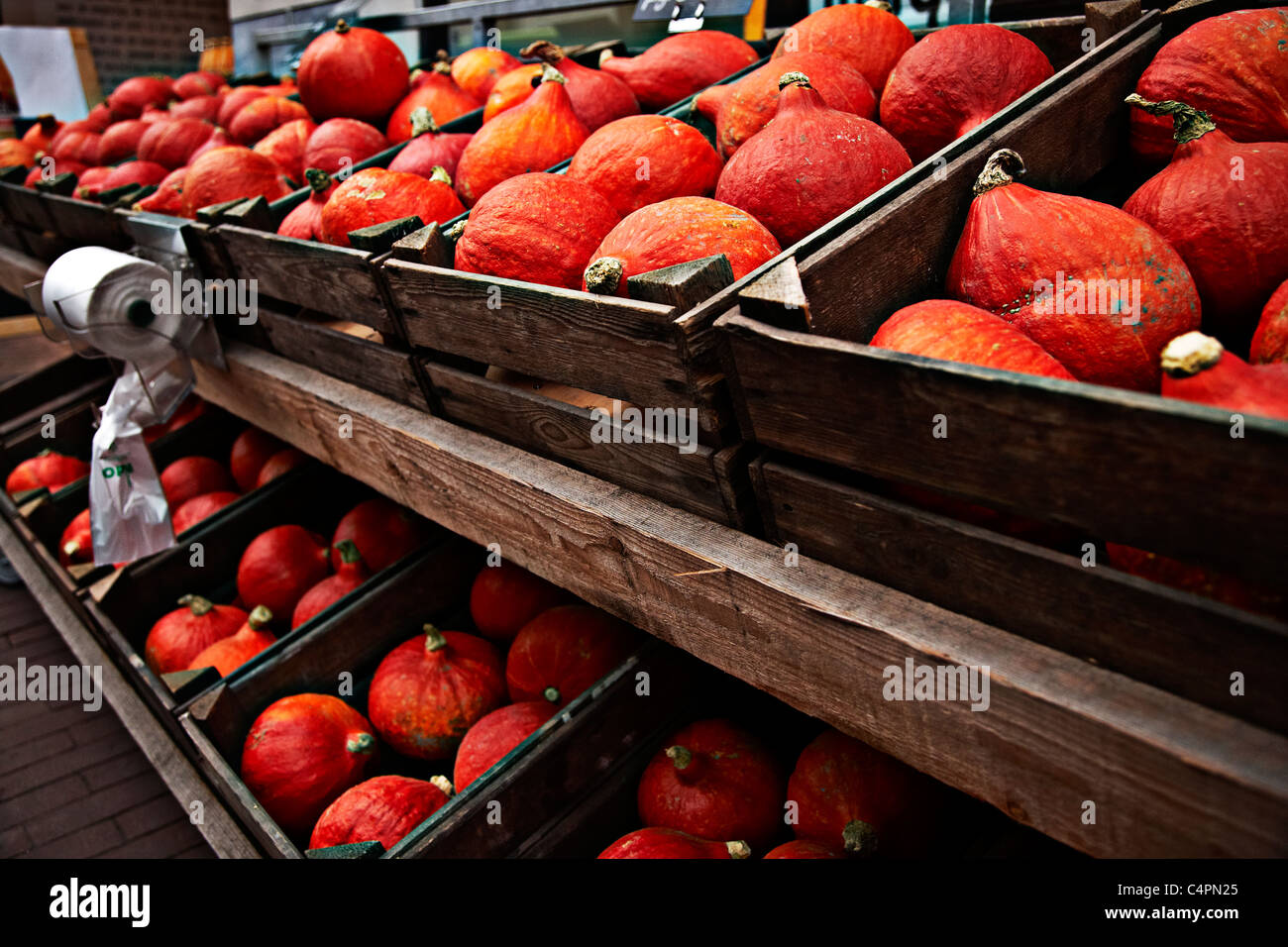 Pumpkin stall in a market in Harlem Stock Photo - Alamy