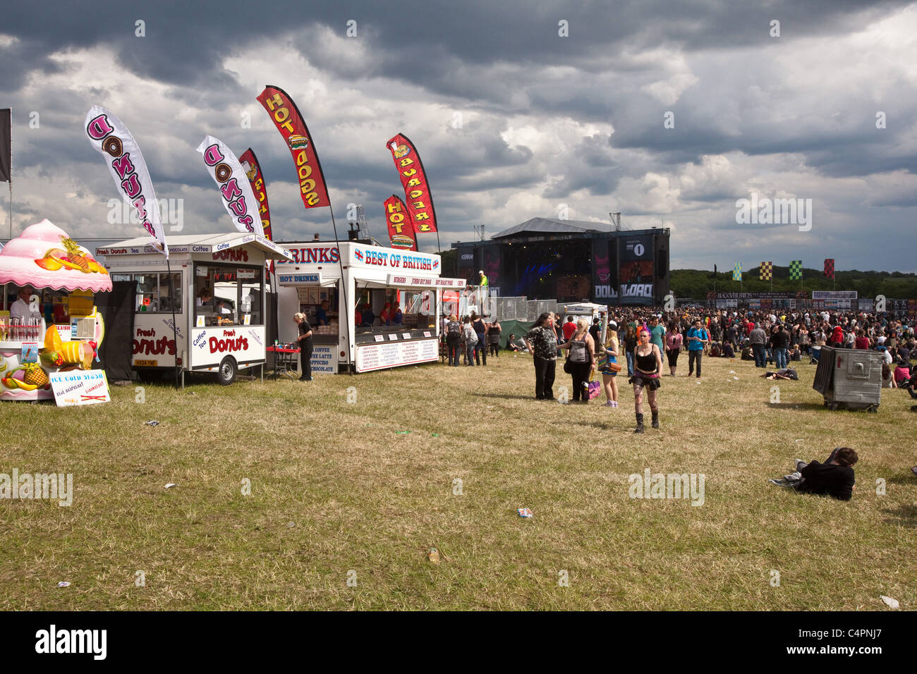 Stage download festival donington park hi-res stock photography and ...