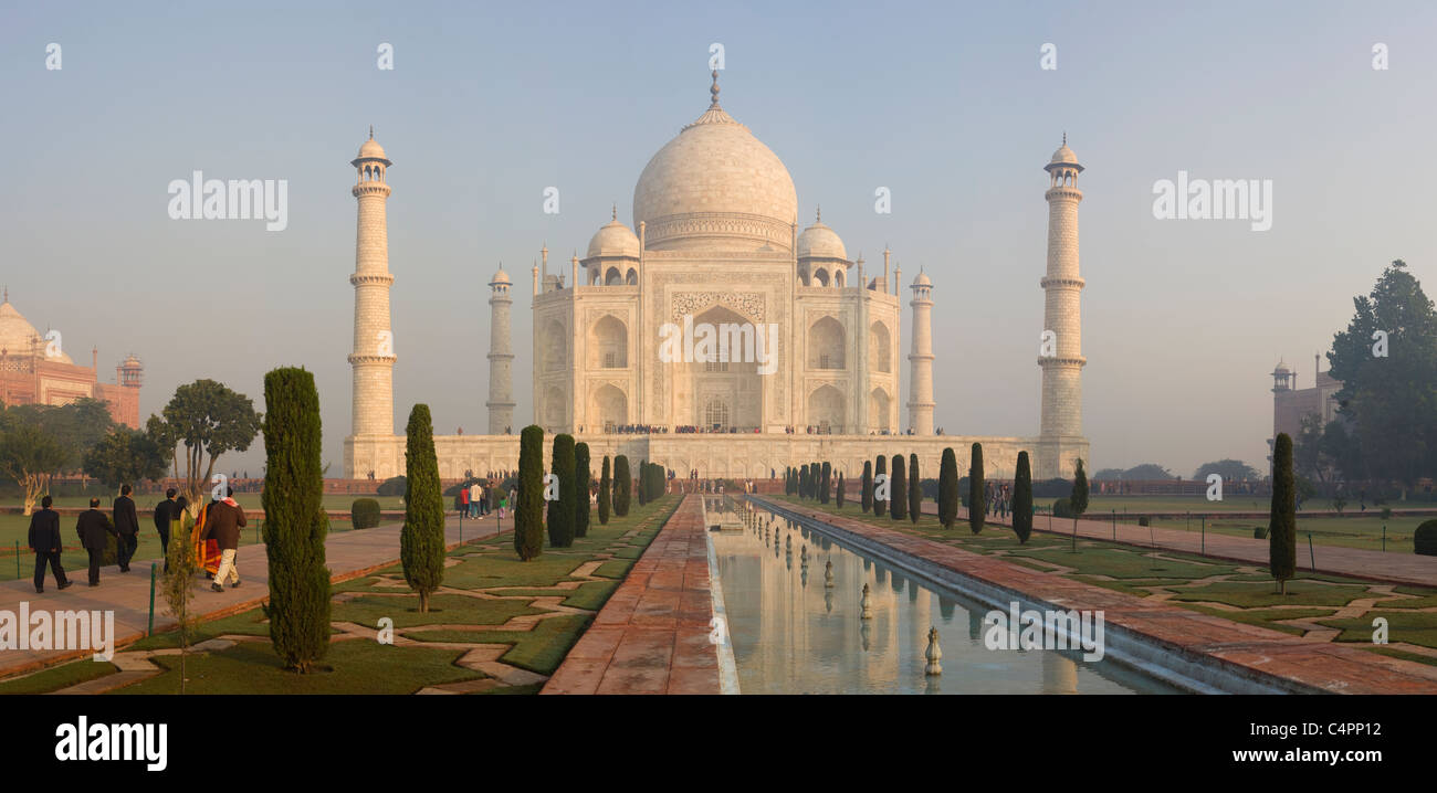 The famous Taj Mahal at Agra in Uttar Pradesh state, India Stock Photo ...