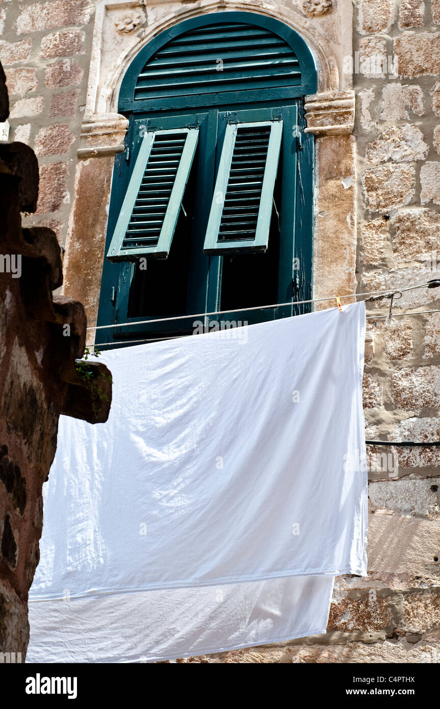 Line the window hi-res stock photography and images - Alamy