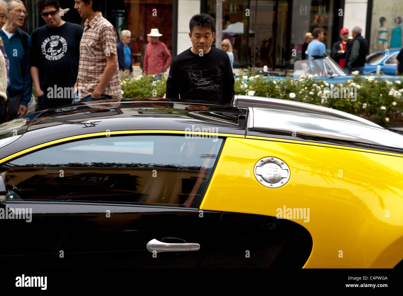 A Bugatti Veyron at the 2011 Rodeo Drive Concours in Beverly HIlls ...